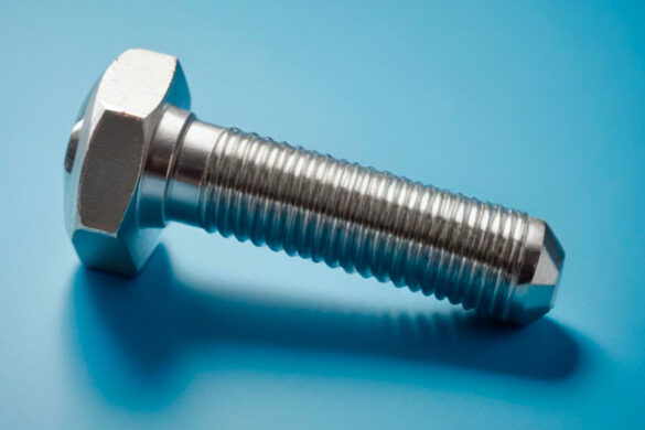 Quais são os tipos de parafusos mais comuns e suas aplicações?